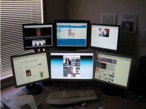 55 Most Impressive Computer Workstation Setups - Quertime